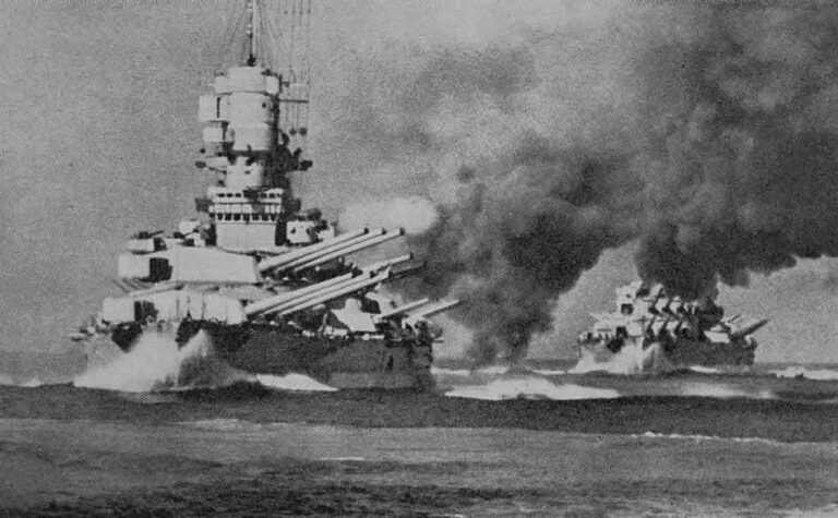 Italian battleships Vittorio Veneto and Littorio firing during WWII ...
