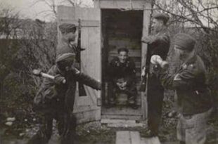 German soldiers pretend to throw grenades in latrine - WW2 HistoryBook