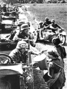 Lithuanian women giving water to German soldiers, 1941 - WW2 HistoryBook