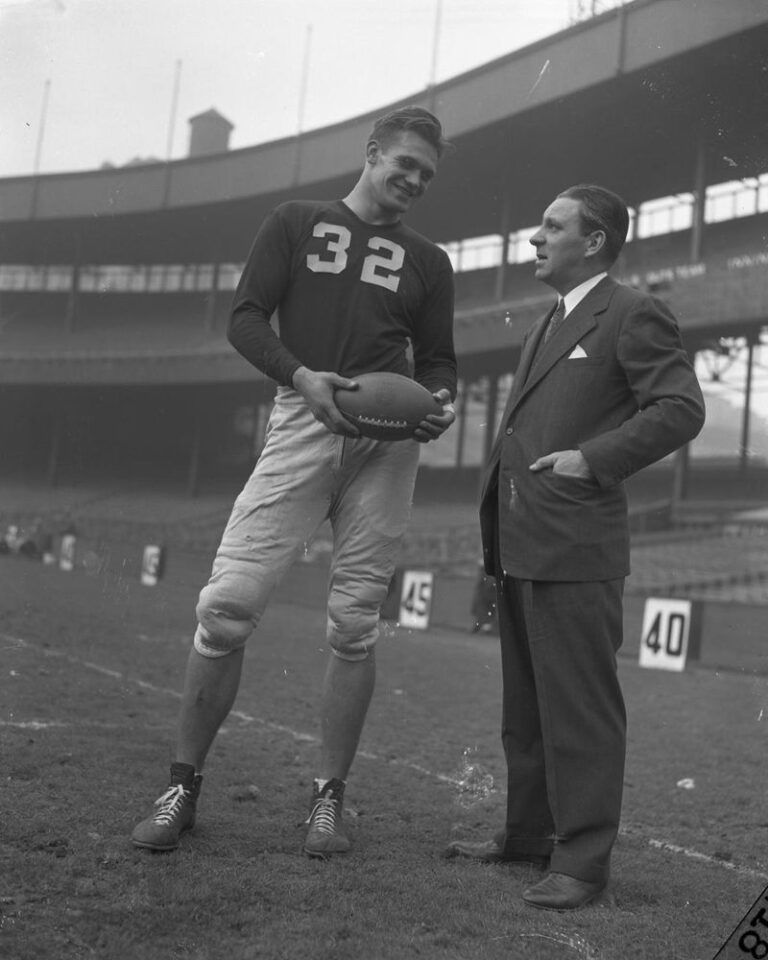 US Army hero Al Blozis during his football days - WW2 HistoryBook